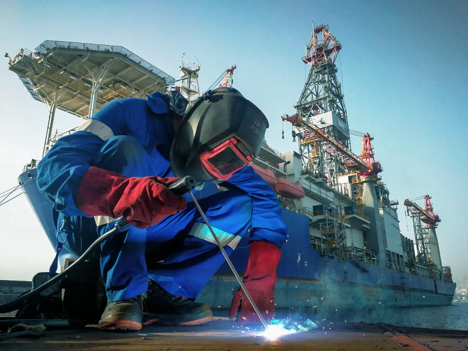 Real Fabrications OIL & Gas